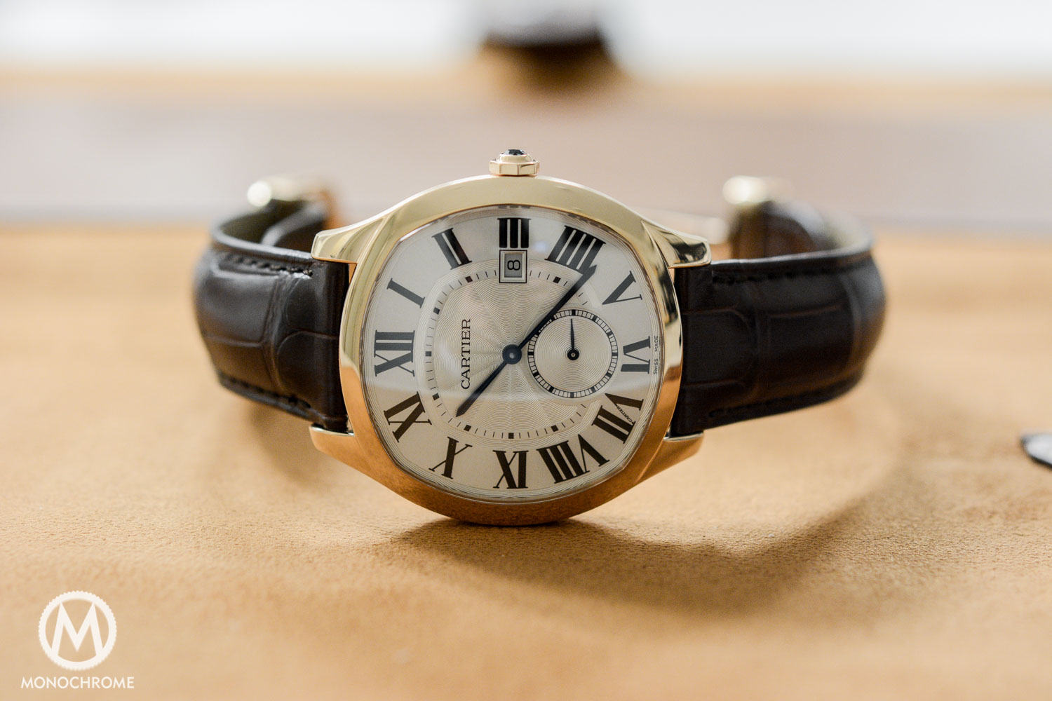 Mastering shapes, for gentlemen - Review of the Cartier Drive in Gold ...