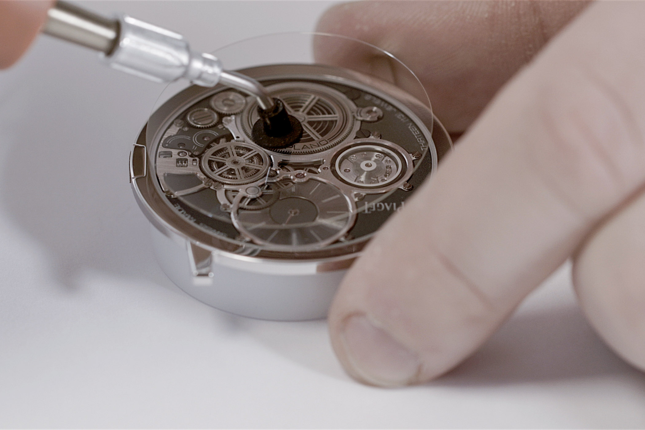 Piaget Altiplano Ultimate Concept - The World's Thinnest Mechanical ...