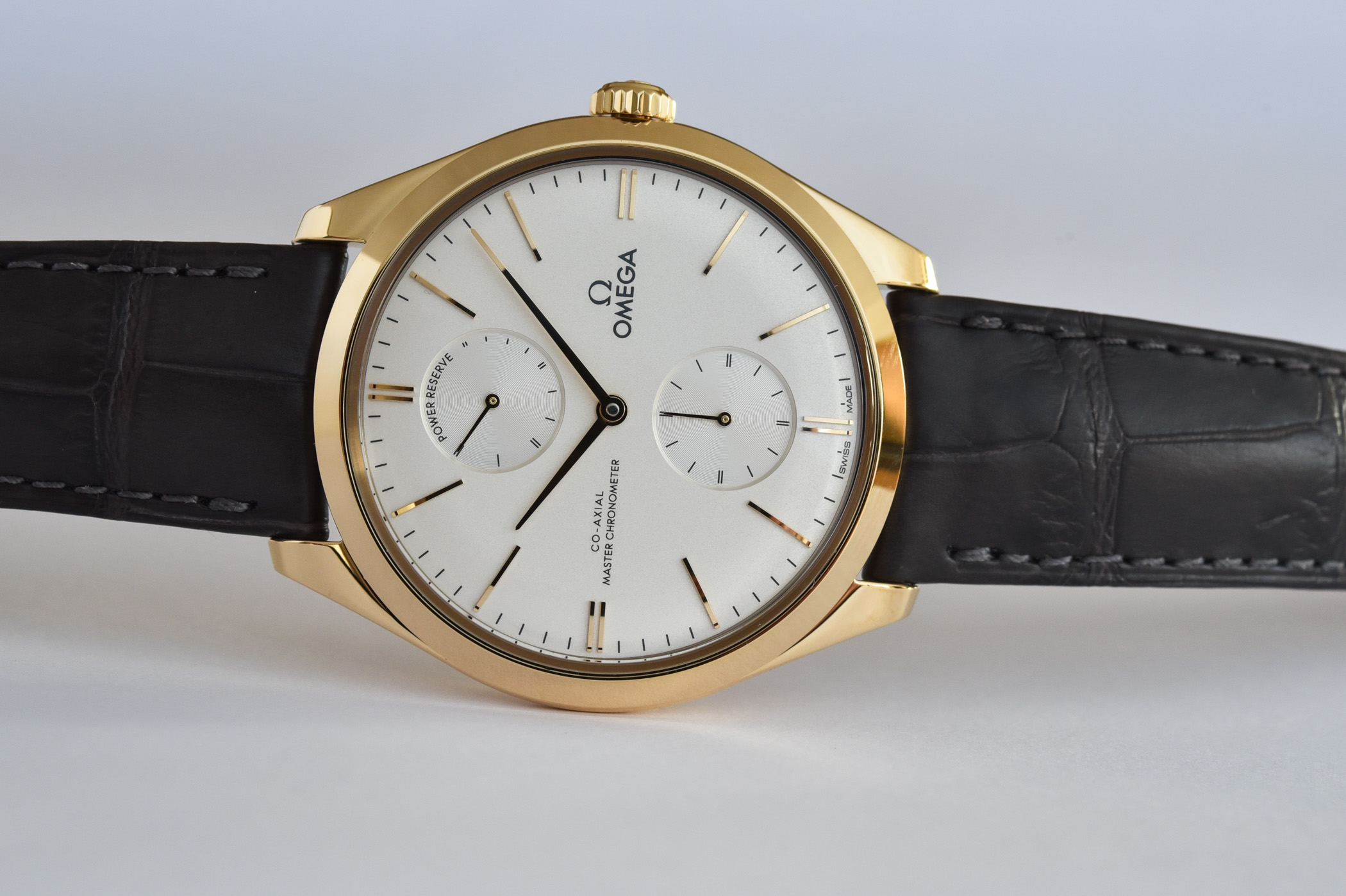 Hands-On - The New Omega De Ville Trésor Power Reserve (Price)