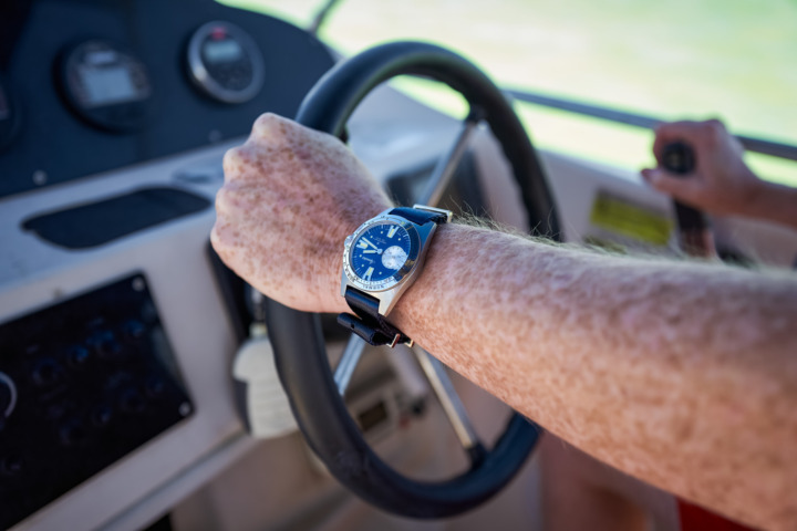 Diving with the New Aquastar Deepstar II - Review, Specs & Price
