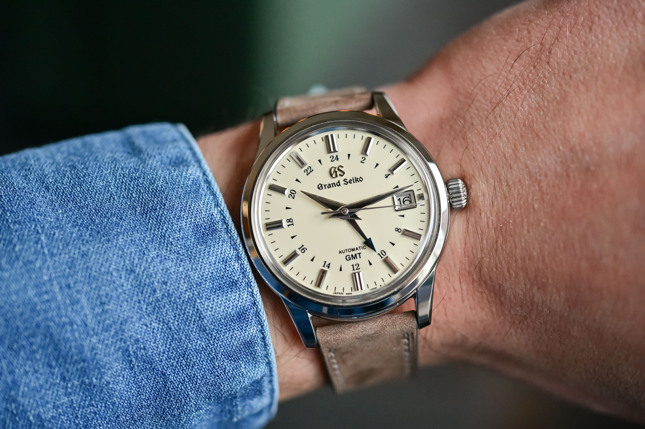 Opinion - Why the GMT Elegance SBGM221 is one of the best Grand Seiko