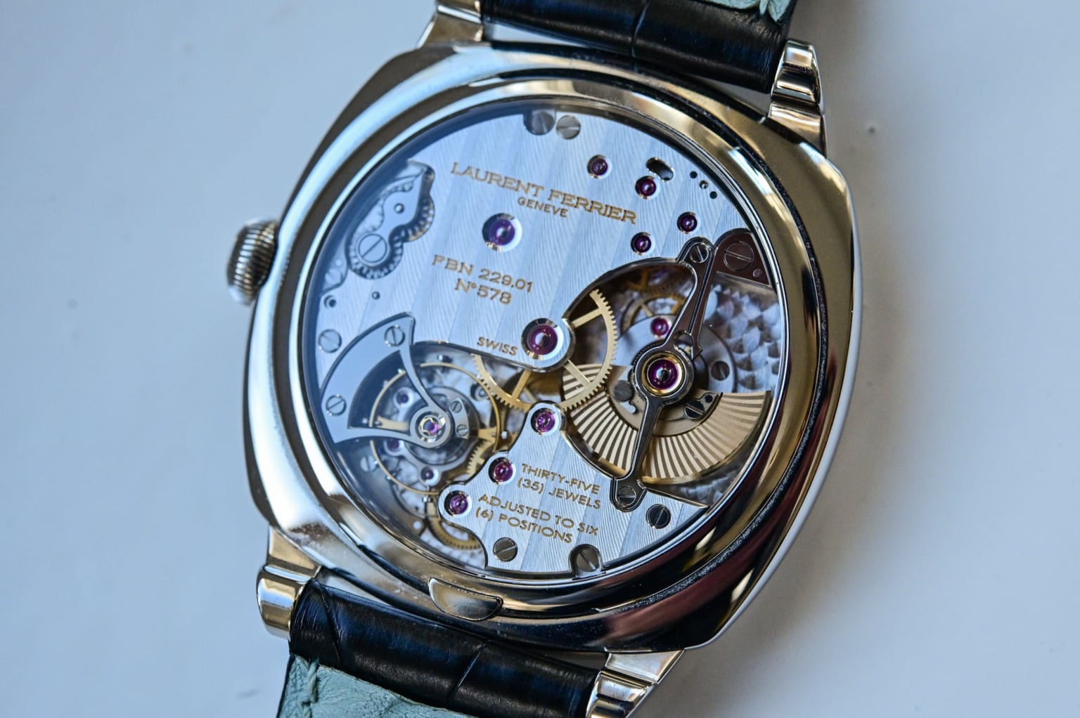 The ABCs of Time - How Are Mechanical Watches Wound? A Guide to ...