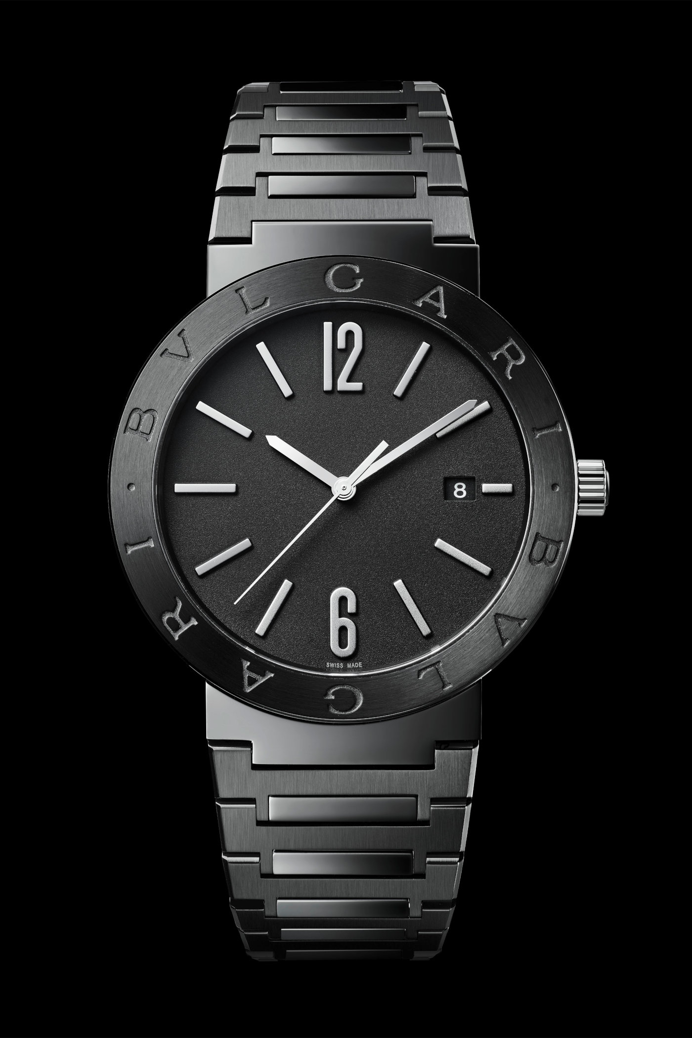Bvlgari presents a fully blacked out version of the Bvlgari Bvlgari