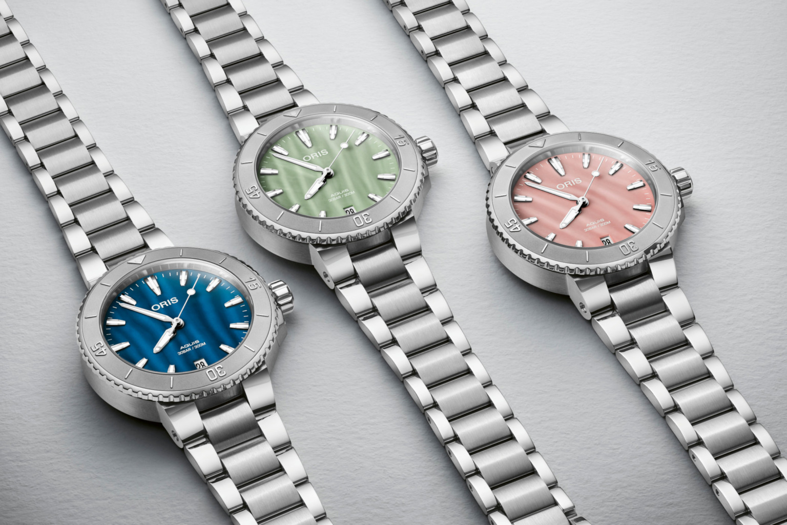 Oris introduces a trio of unisex Aquis Date 36.5mm models.