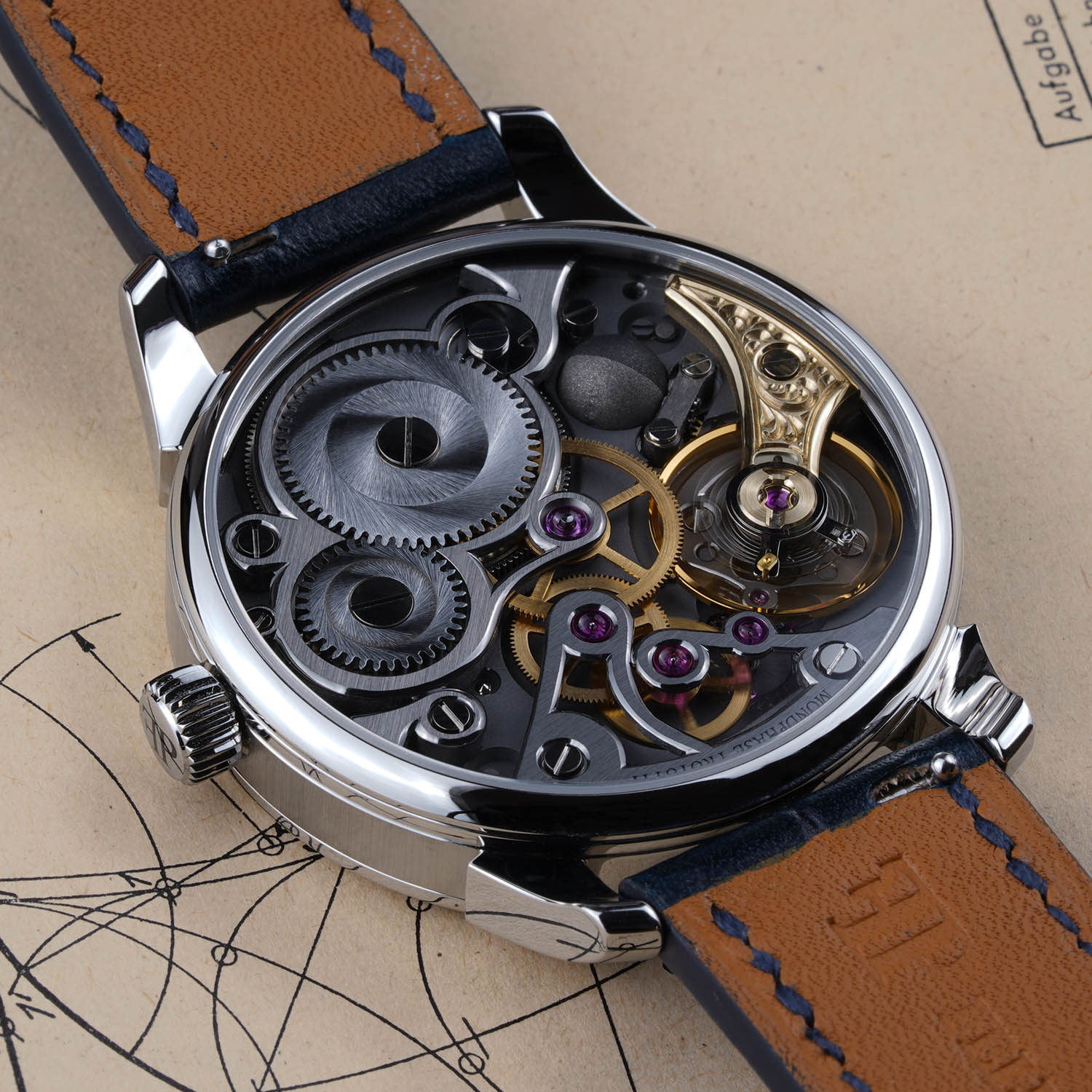 Introducing-Felipe Pikullik aims for the moon with the Mondphase 1