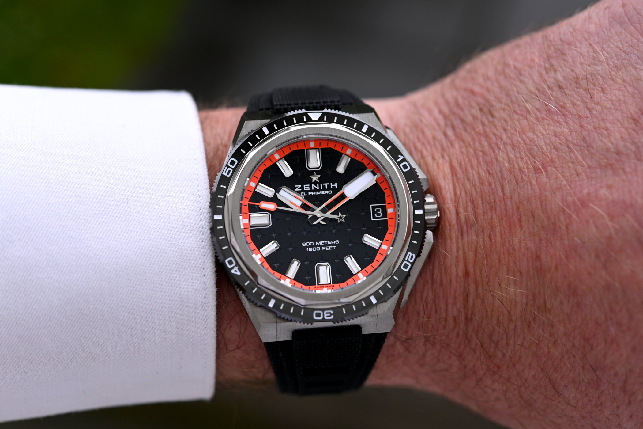 First Look: The New Zenith Defy Extreme Diver – HORW