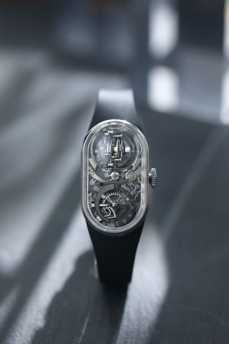 Hands-On: Fam Al Hut sets a new Benchmark for Chinese Indie Watchmaking