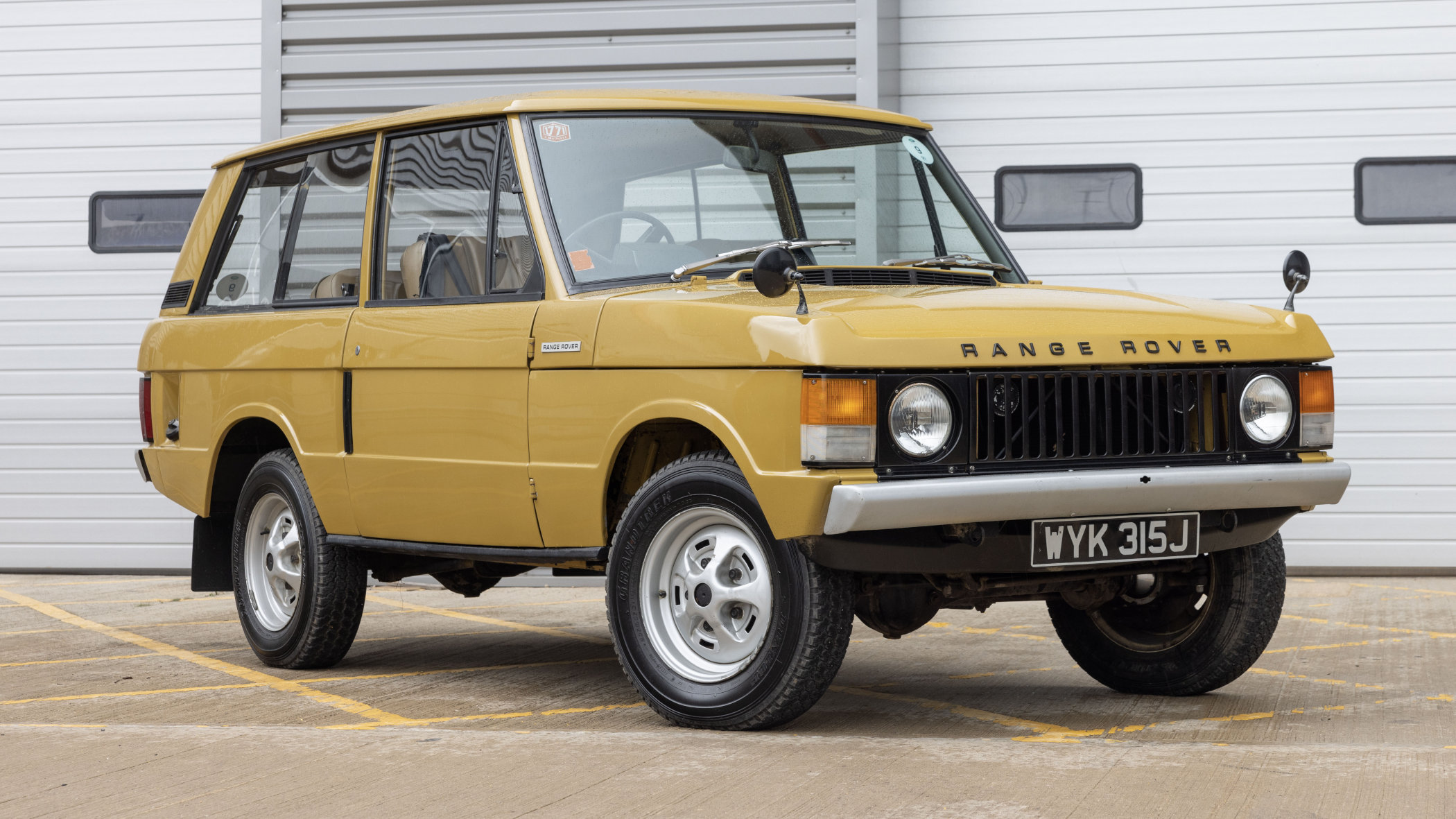 The Petrolhead Corner: The Vinile Range Rover Classic