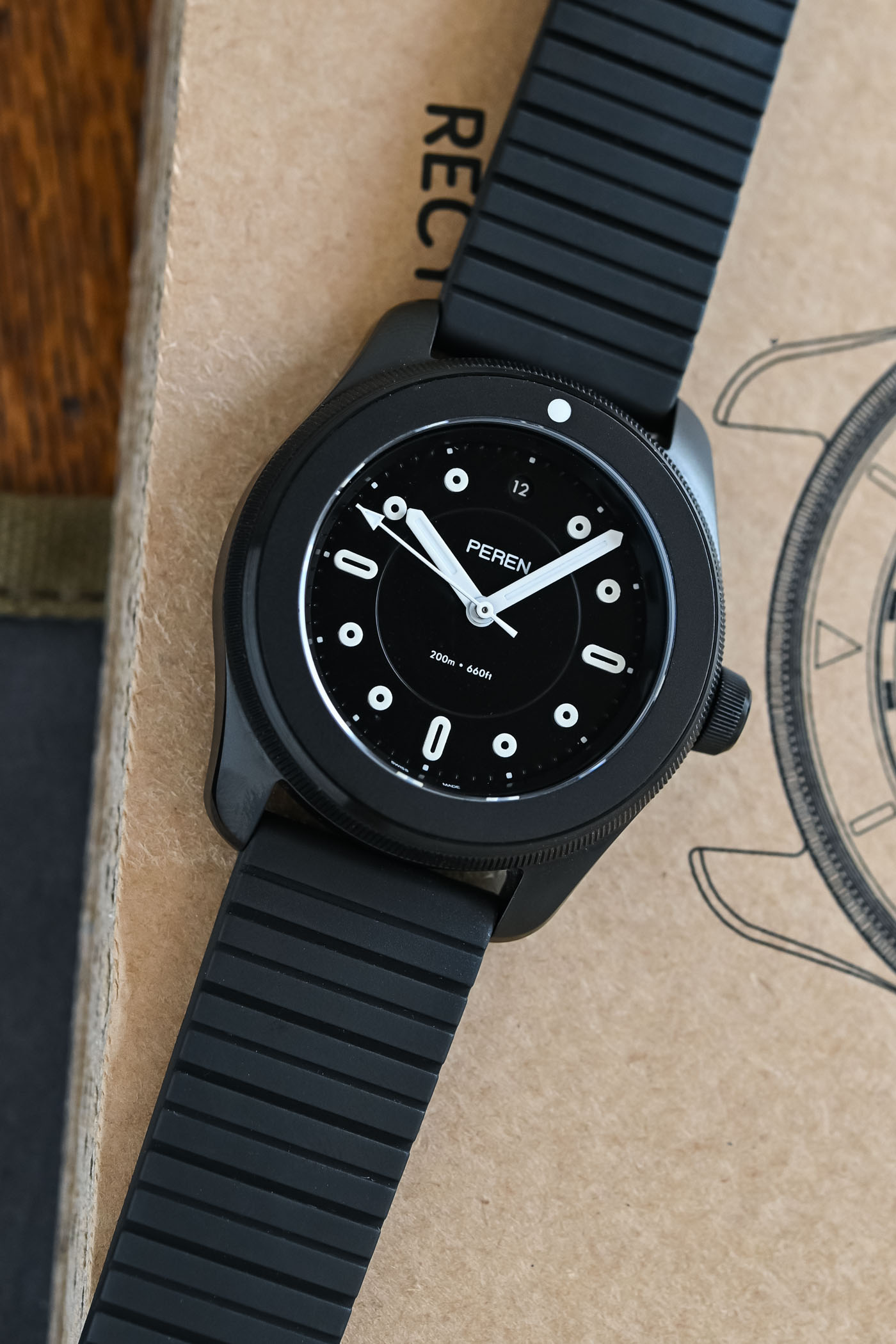 First Look: The new Peren Regia Lunar Eclipse Dark Diver