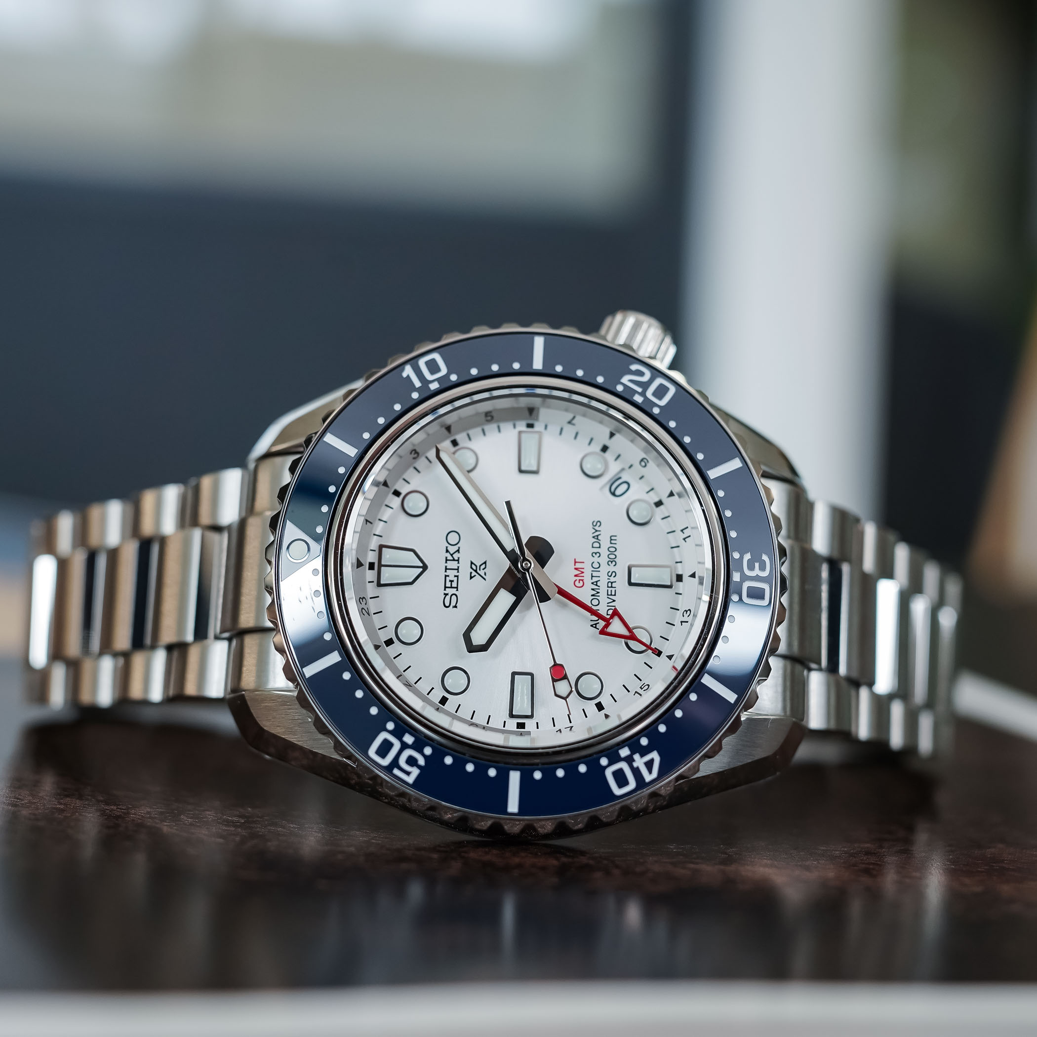 Hands-On: The Updated, Fully-Equipped Seiko Prospex 1968 Heritage Diver ...
