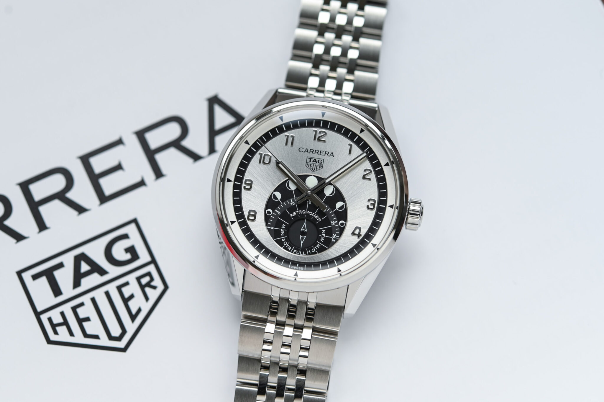 First Look: The new TAG Heuer Carrera Astronomer