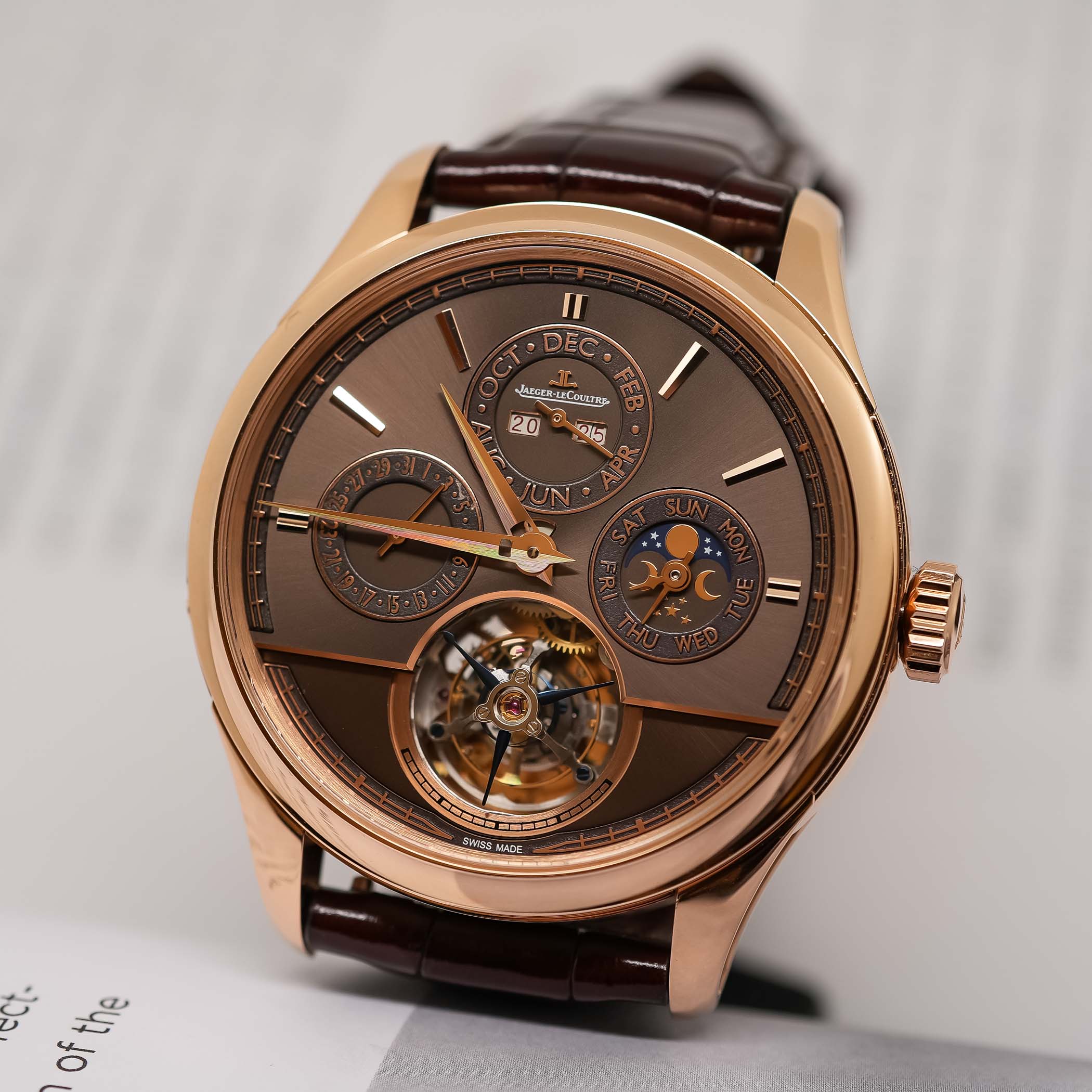 First Look: The new Jaeger-LeCoultre Master Grande Tradition Calibre 985
