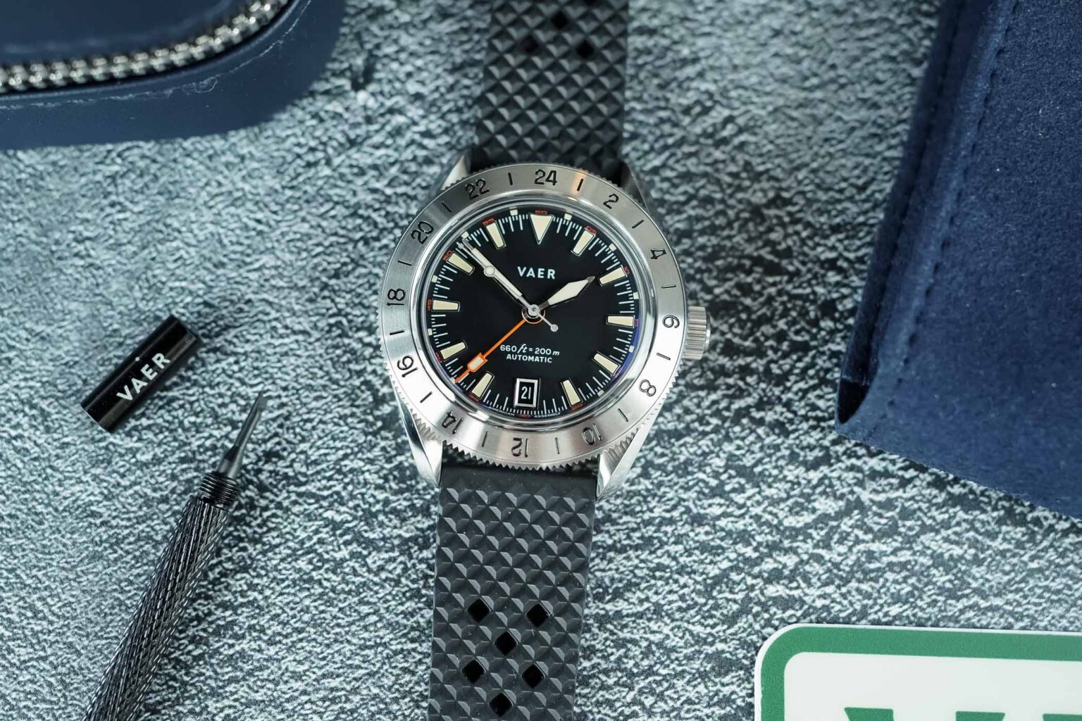 Hands-On: The Travel-Ready Vaer G5 Pacific Steel 39mm USA GMT