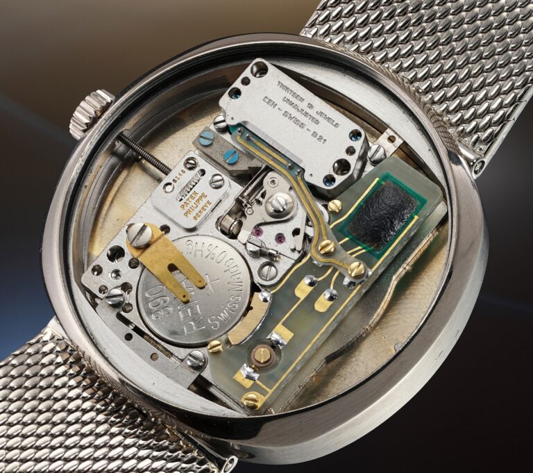 The ABCs of Time - The Difference Between Mechanical and Quartz Watches