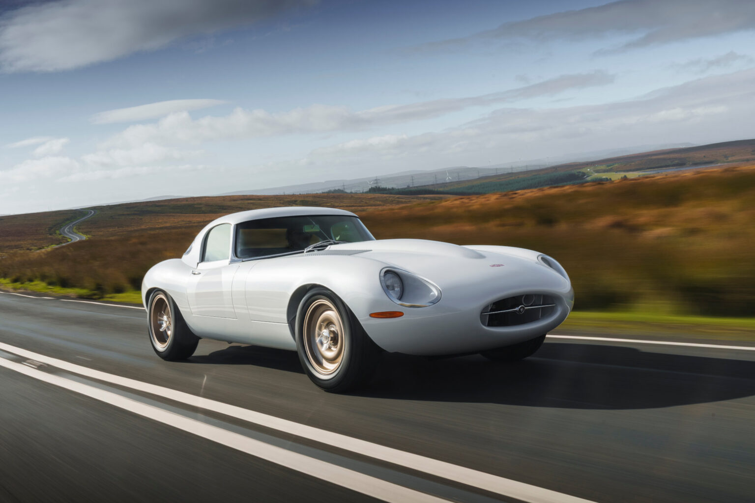 The Petrolhead Corner: The New Eagle Lightweight GTR, E-Type Perfection