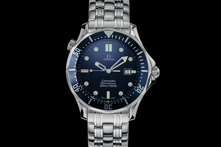 Omega Seamaster and James Bond 007 - A 20-year love story - Monochrome ...