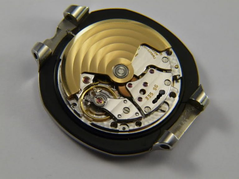 History of the Patek Philippe Nautilus, Part 2 – The evolution of a ...