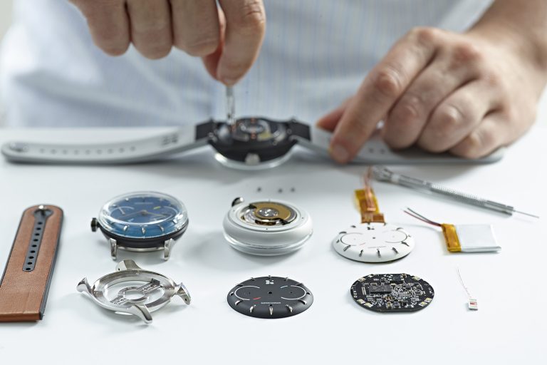 Introducing - Sequent Supercharger, the first self-winding smartwatch