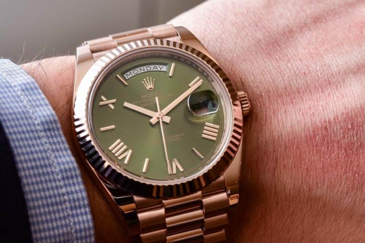 Why Do Clocks and Watches Use the Roman Numeral IIII instead of IV?