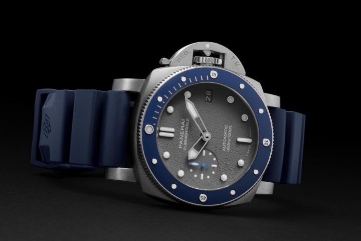 SIHH 2019 - Panerai Submersible 42mm PAM00683 and PAM00959 (Specs & Price)