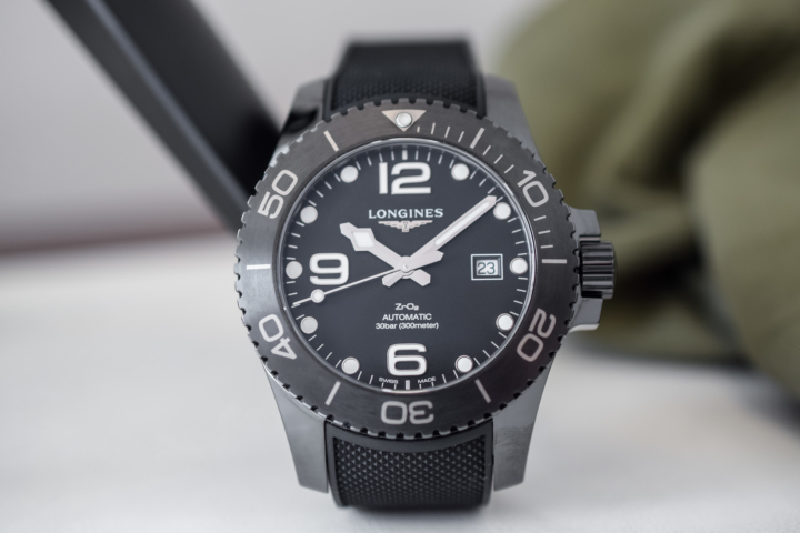 Hands-On - Longines HydroConquest Full Black Ceramic (Specs & Price)
