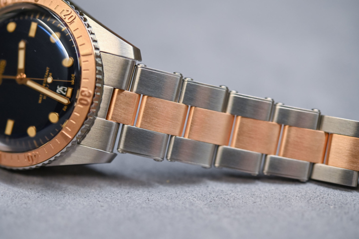 Hands-On - Oris Divers Sixty Five Bi-Colour 'Bico' Steel-and-Bronze ...