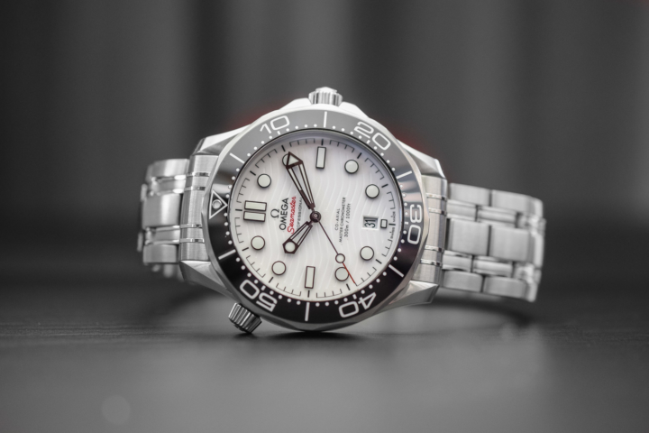 Omega Seamaster Diver 300M Master Chronometer White Dial / Review, Price