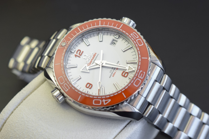 Hands-On - Omega Seamaster Planet Ocean 600m Orange Bezel White dial ...
