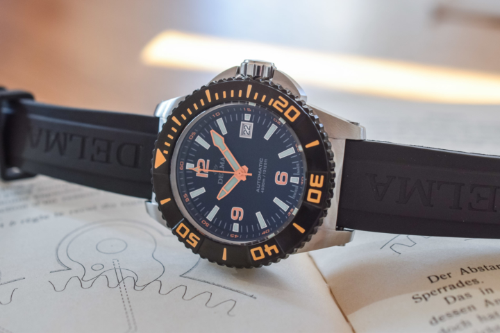 The New Delma Blue Shark IV Takes You To A Depth of 5000m