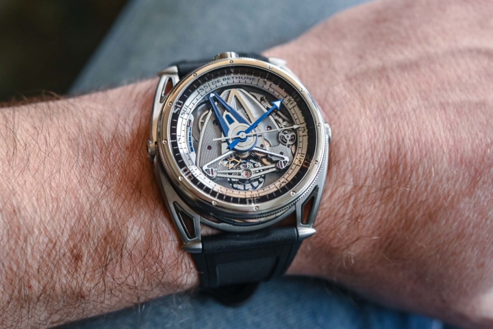 De Bethune DB28GS Grand Bleu - Hands-on, Specs & Price