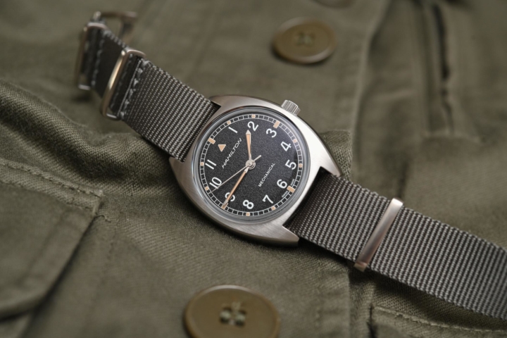 Introducing: The New 39mm Editions of the Hamilton Khaki Aviation Pilot ...