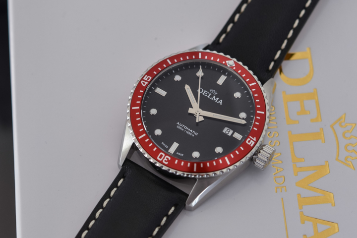 Buying Guide - 5 Accessible Automatic Dive Watches Below 1000 Euros