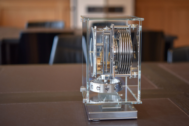 Jaeger-LeCoultre Atmos Transparente 2019 // Introducing, Review