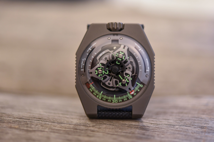 Urwerk UR-100 GunMetal // Hands-On, Specs, Price