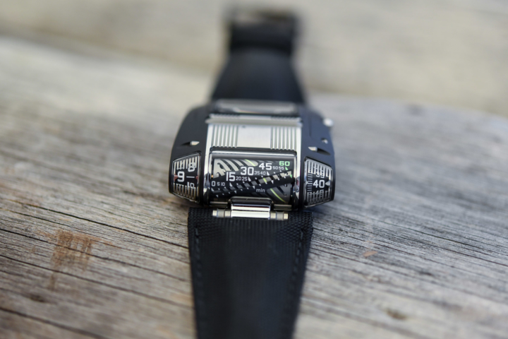 URWERK UR-111C Two-Tone // Hands-On, Live Pics, Price