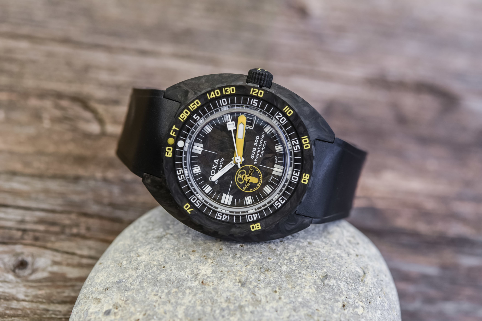 Doxa SUB 300 Carbon Aqua Lung Sharkhunter - Hands-On, Specs & Price