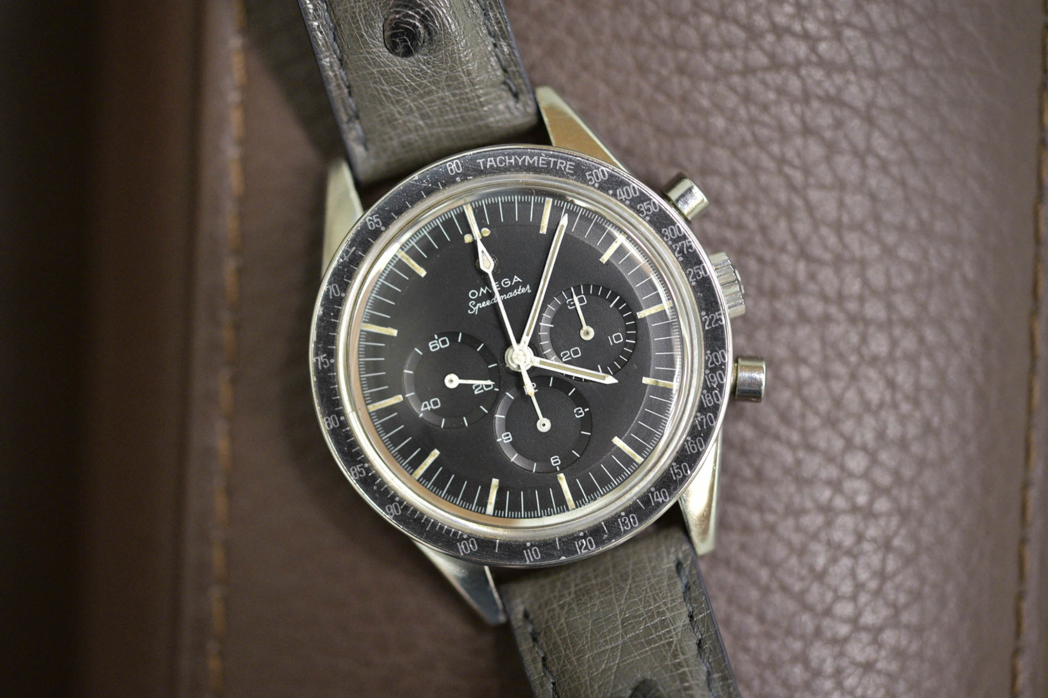 A Guide to the Evolution of the Omega Speedmaster Moonwatch, Reference ...