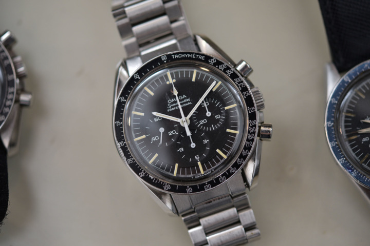 A Guide to the Evolution of the Omega Speedmaster Moonwatch, Reference ...
