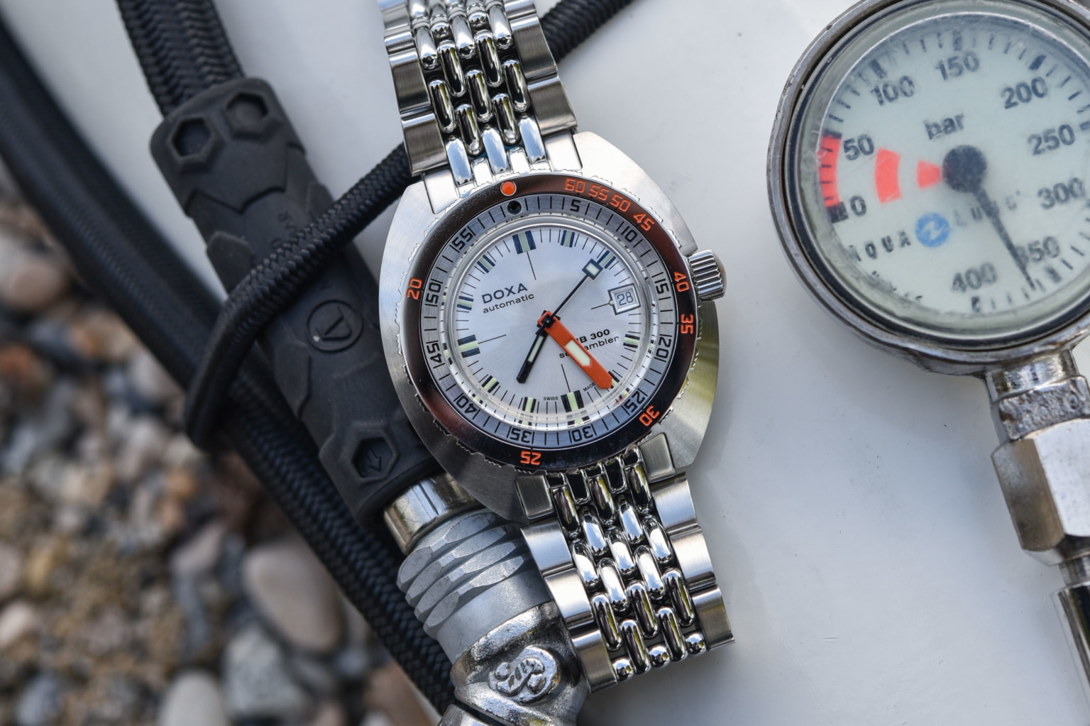Hands-On - 2020 Doxa SUB 300 COSC Collection (Specs & Price)