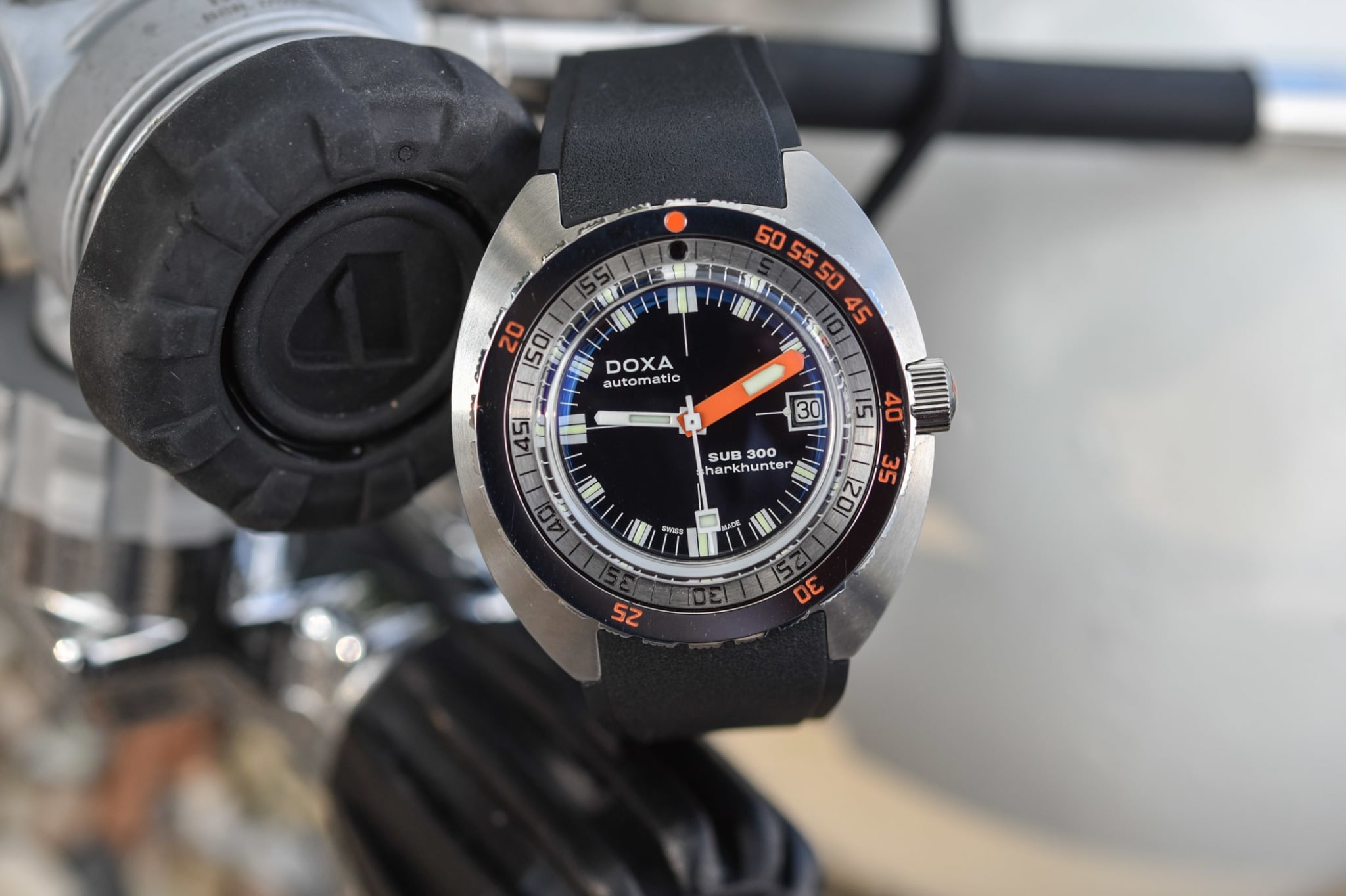 Hands-On - 2020 Doxa SUB 300 COSC Collection (Specs & Price)