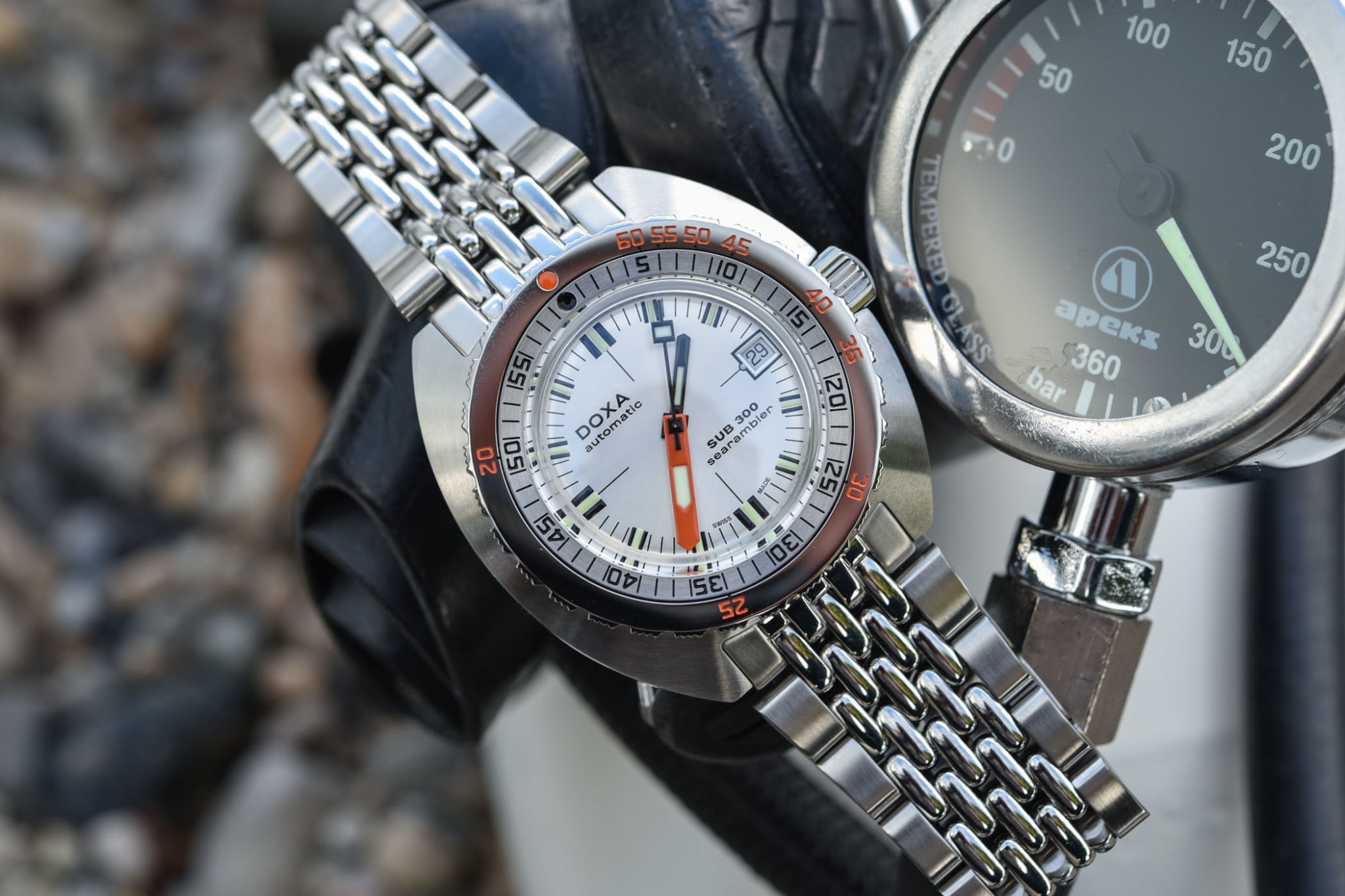Hands-On - 2020 Doxa SUB 300 COSC Collection (Specs & Price)