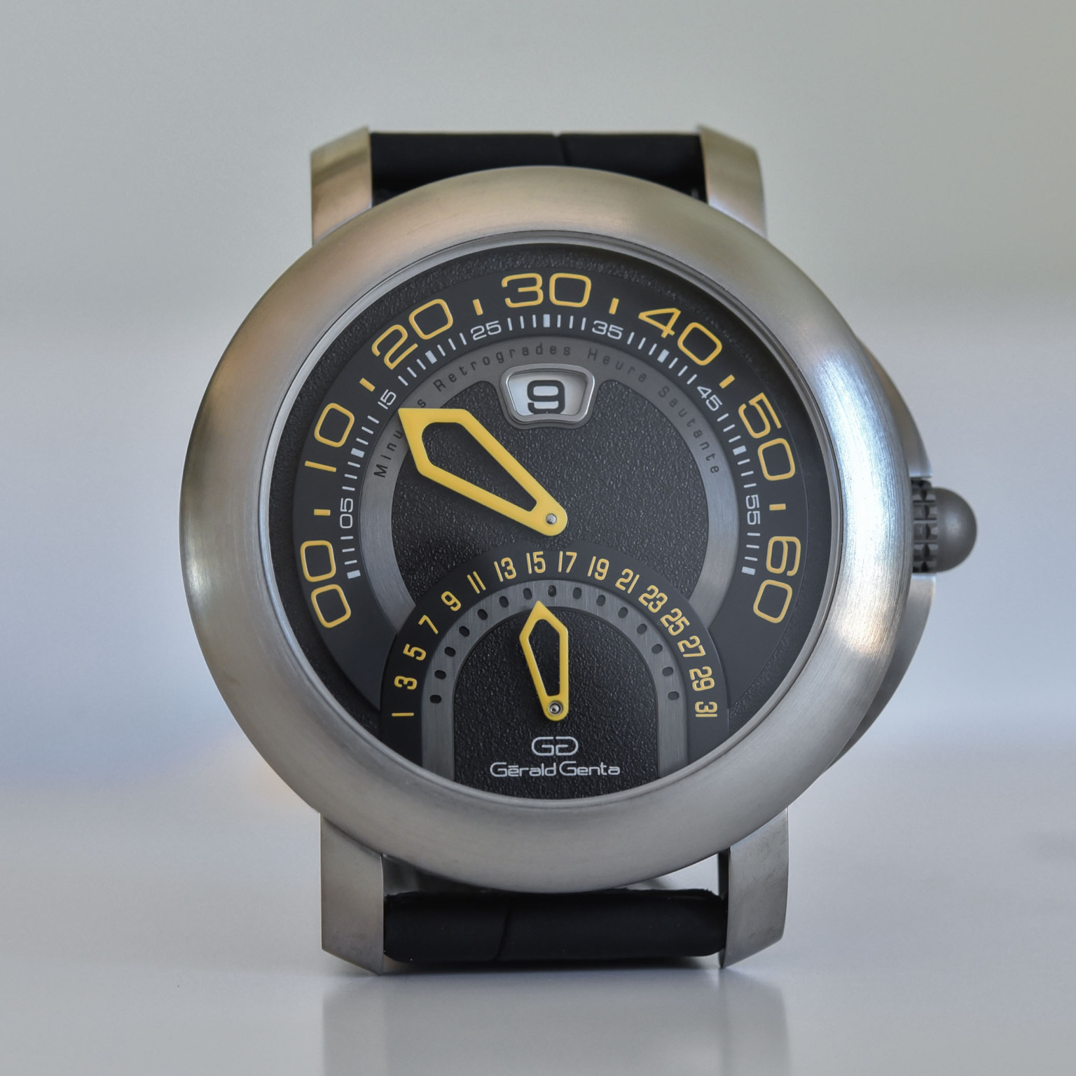 Introducing - Gerald Genta Arena Bi-Retrograde Anthracite