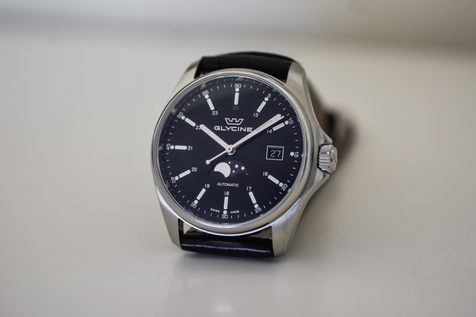 Value Proposition Review - Glycine Combat 6 Classic Moonphase