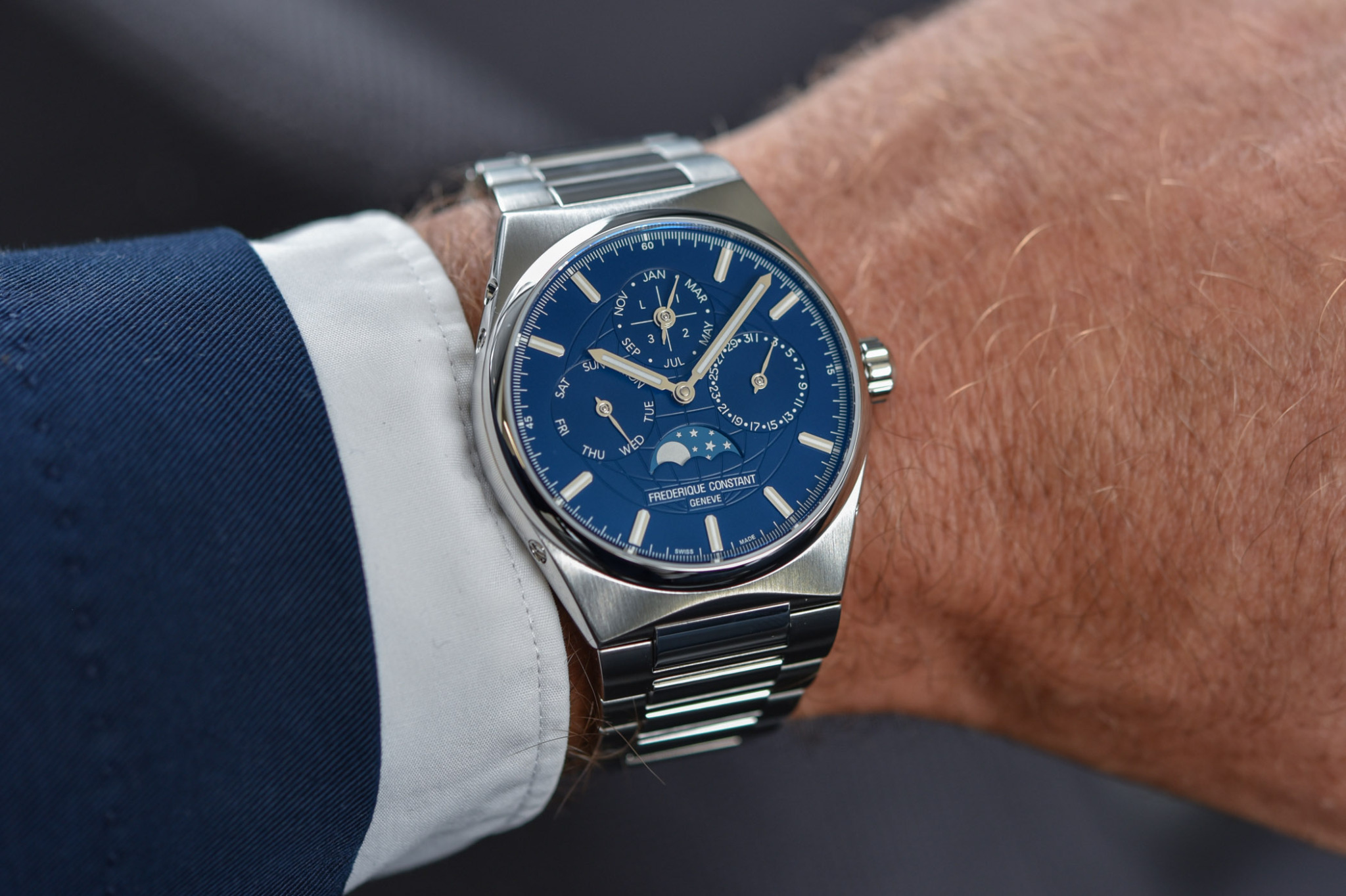 Review - Frédérique Constant Highlife Collection (Specs & Price)