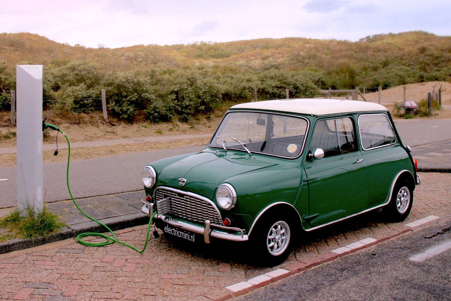 Vintage Meets EV revolution, with an Electrified Classic Mini ...