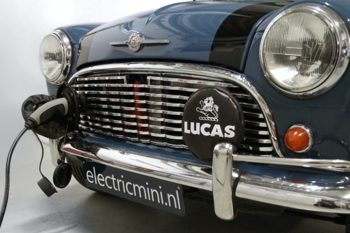 Vintage Meets EV revolution, with an Electrified Classic Mini ...