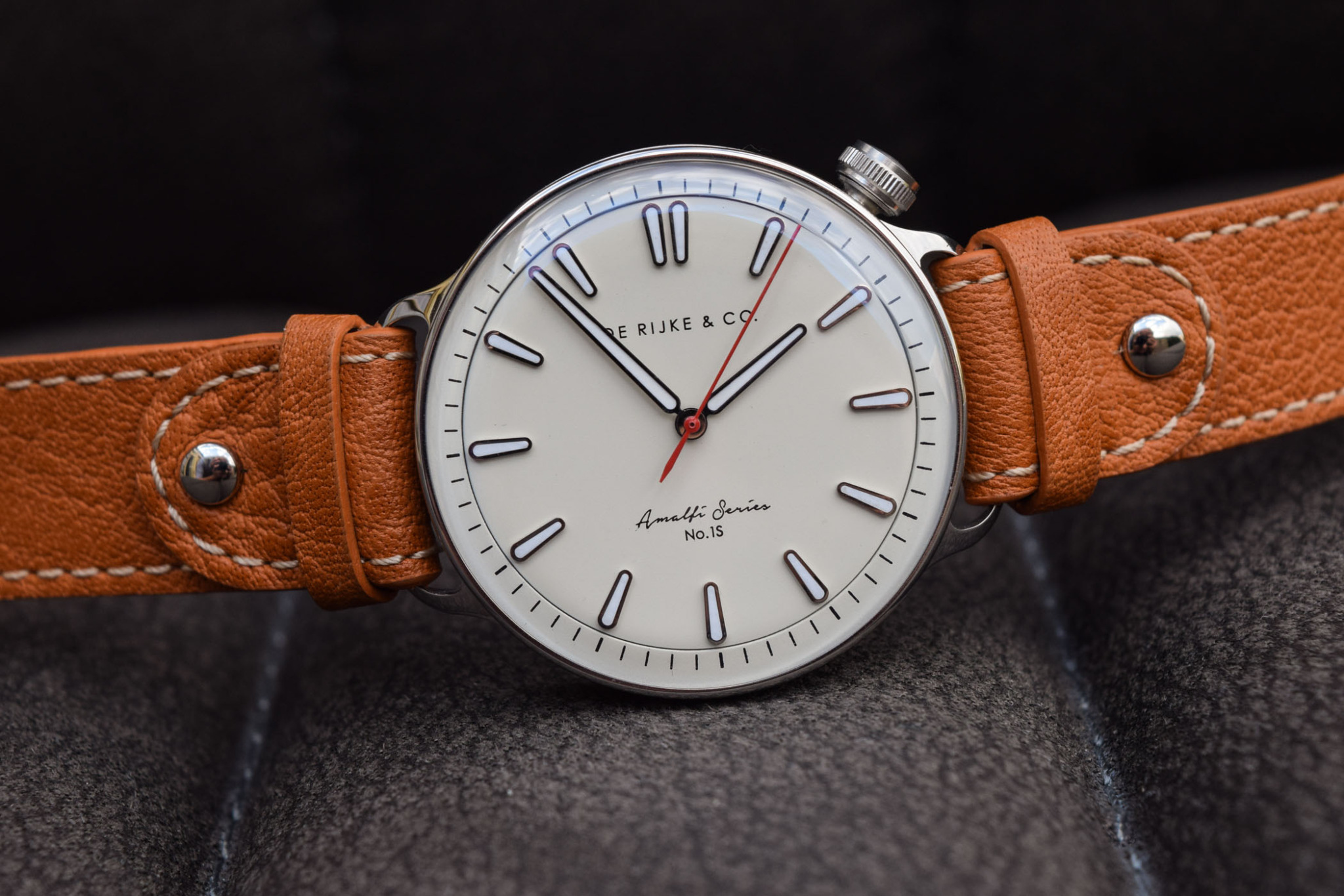 Hands-On De Rijke & Co Amalfi Series 1S Vespa White dial (Specs, Price)
