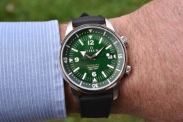 Buying Guide - Discovering some of the finest Compressor dive watches.