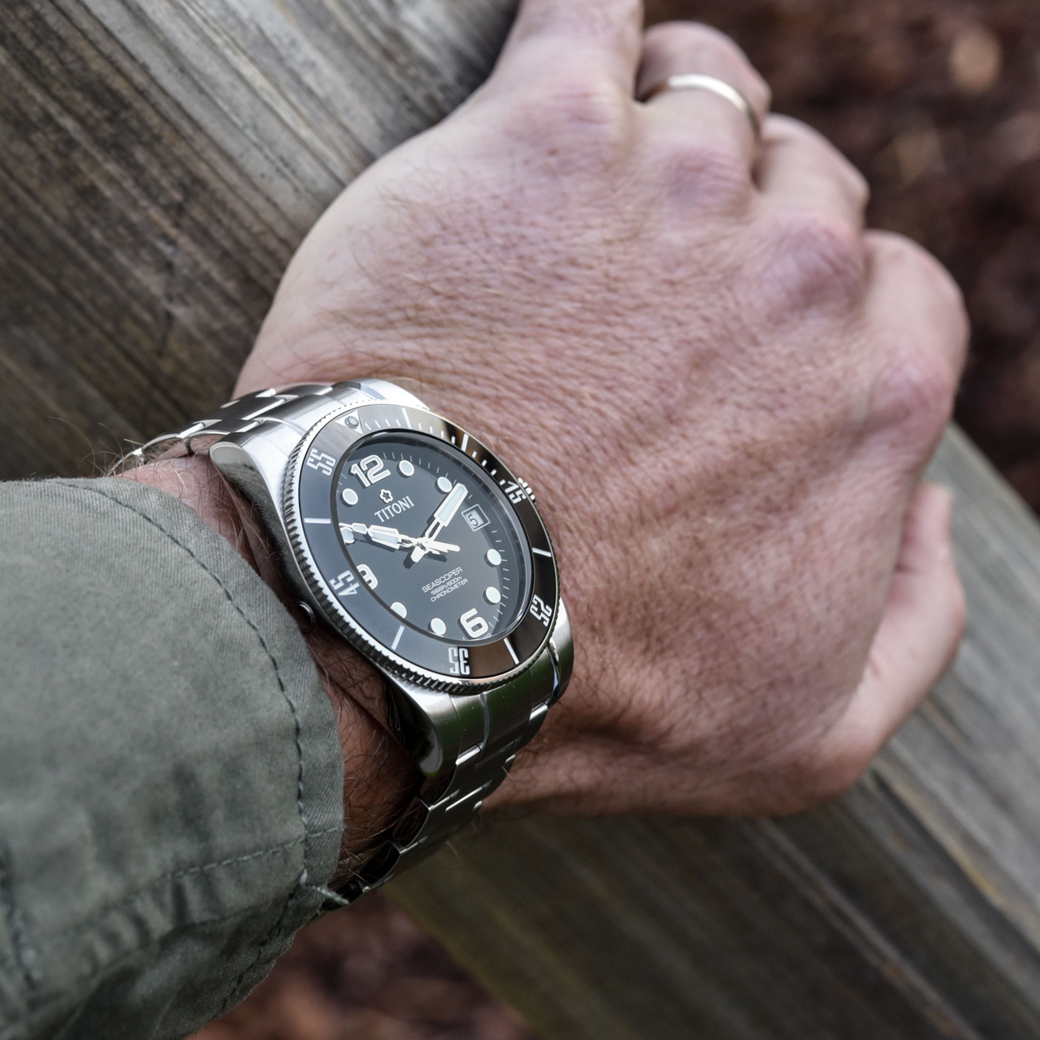 Introducing - Titoni Seascoper Dive Watch (Hands-On, Price)
