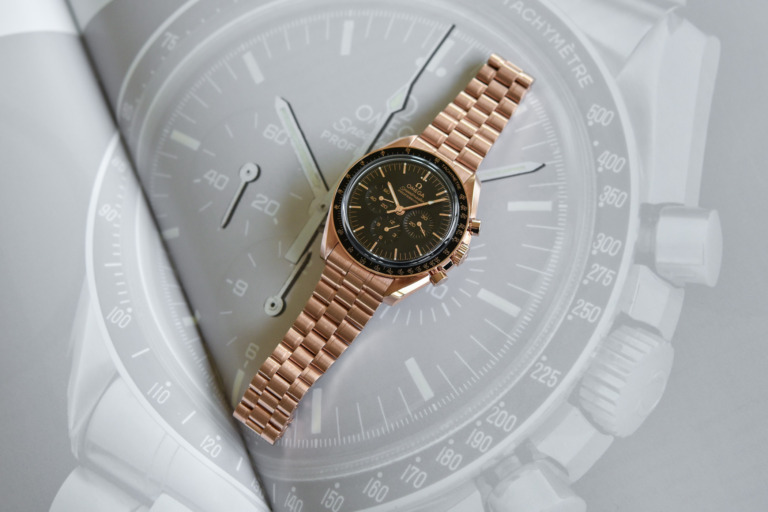 2021 Omega Speedmaster Moonwatch Professional Sedna Gold Hands-On